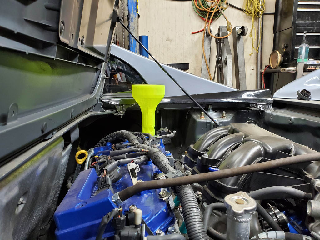 Fancy Speed Pour Oil Funnel (Toyota / Lexus) – AutoExtrude