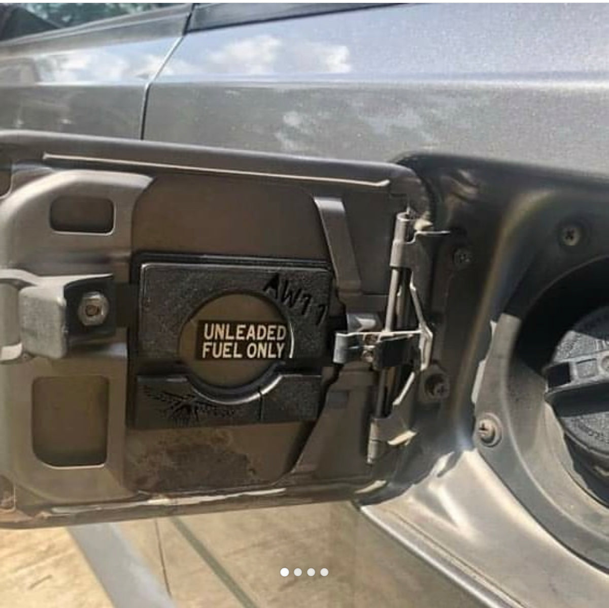 MR2 (AW11) - Gas "Hole" Cap Hanger – AutoExtrude